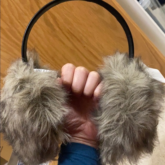Uniqlo | Accessories | Uniqlo Women Faux Fur Ear Muffs | Poshmark